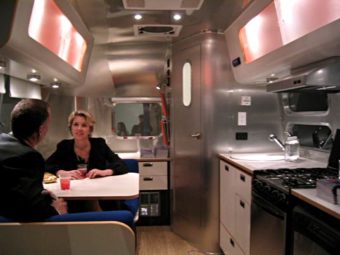 MOBILE LIVING