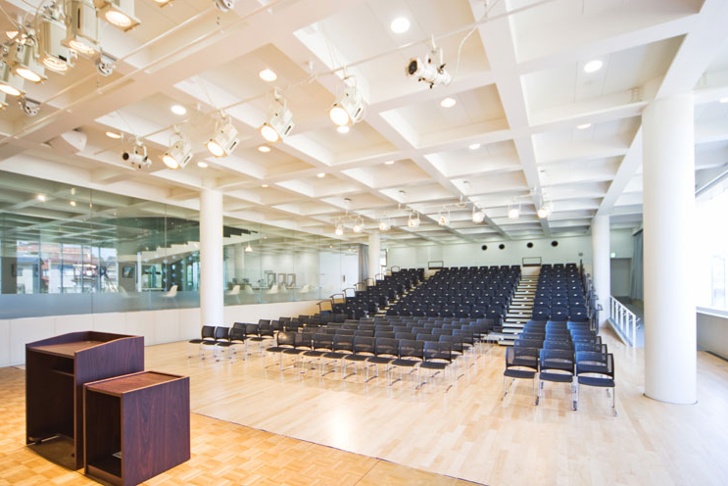 6,000 Circular Windows Flood Japan's Kanazawa Library With Light