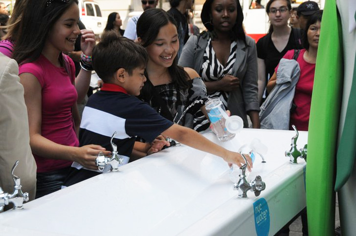Mobile Water-On-The-Go Stations Keep Thirsty Crowds Quenched with ...