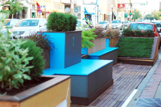 Andersonville Parklet is Chicago's First Permanent Parking Space Urban ...