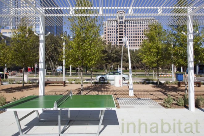 Klyde Warren Park Adds Much-Needed Green Space Atop the I-35 Freeway in ...