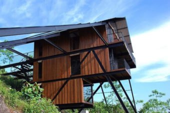 Breezy Bungalow Mathugama Stands on Stilts Over the Sri Lankan Jungle