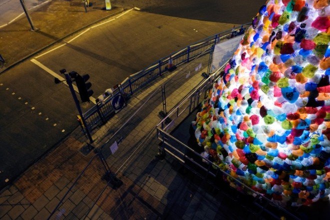 Consumerist Christmas Tree uses 2,000 plastic bags to make you rethink ...