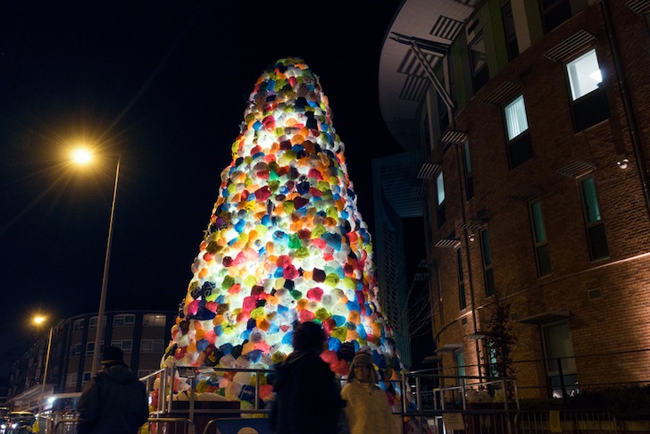 Consumerist Christmas Tree uses 2,000 plastic bags to make you rethink ...