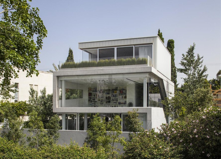 Gorgeous Concrete Cut House in Tel-Aviv looks like it has been carved ...