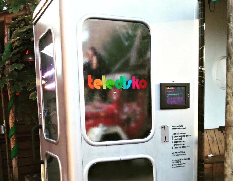 Teledisko: coin-operated mini-disco lets you dance the night away ...