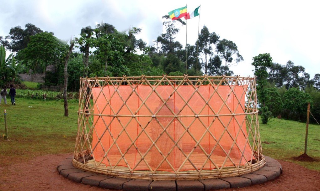 Warka Water tower that pulls drinking water from thin air wins World ...