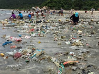 Plastic 'tsunami' trashes Hong Kong beaches