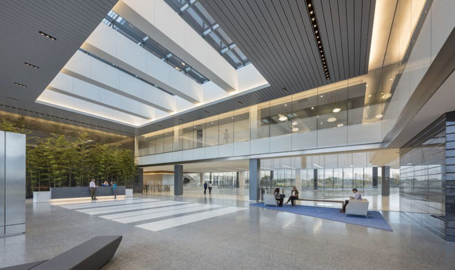 Zurich Insurance Group's new green-roofed headquarters in Chicago aims ...