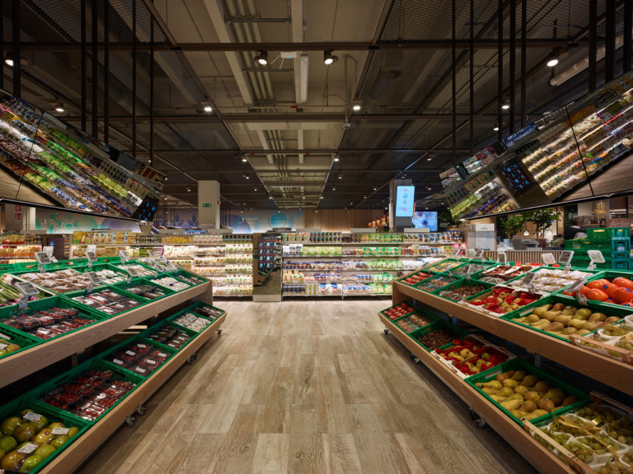 The smart supermarket of the future just opened in Milan