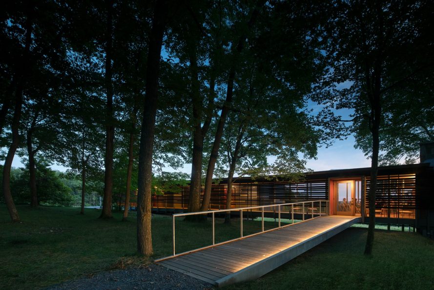 Fallingwater Institute adds four timber 'portals' to Frank Lloyd Wright ...