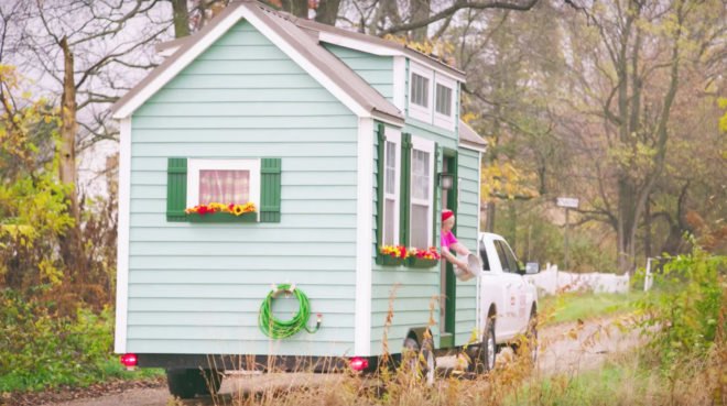 Savvy seniors are buying tiny homes to enjoy their golden years in off ...