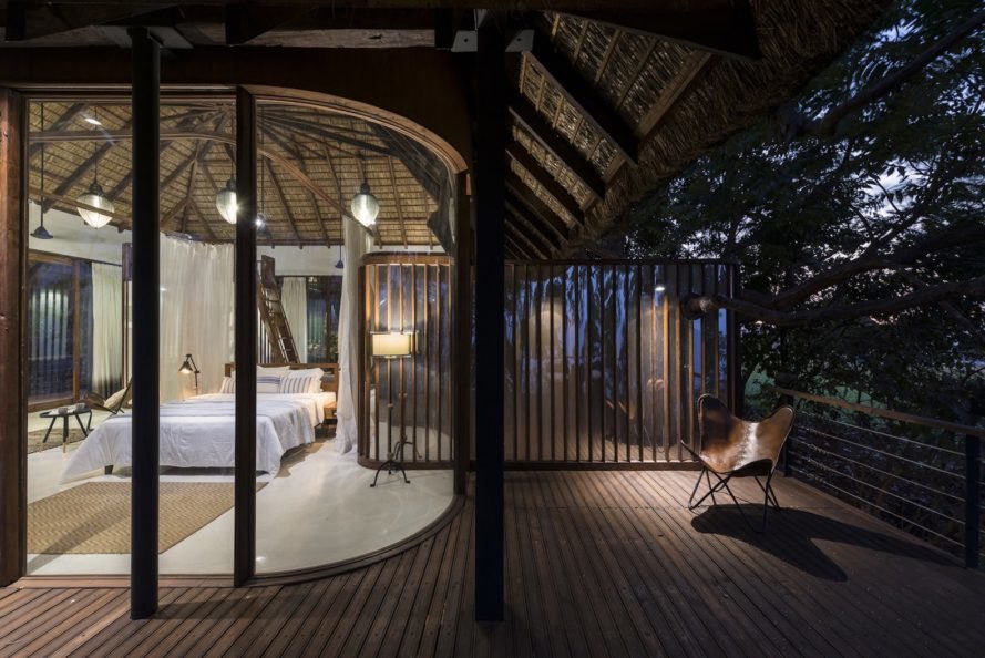 Luxury Tree Villa communes with breathtaking nature in India