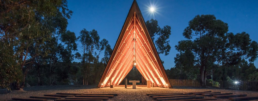 This tent-shaped chapel in Portugal is in tune with nature