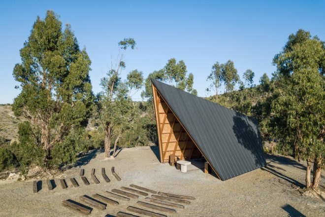 This tent-shaped chapel in Portugal is in tune with nature