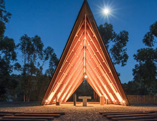 This tent-shaped chapel in Portugal is in tune with nature
