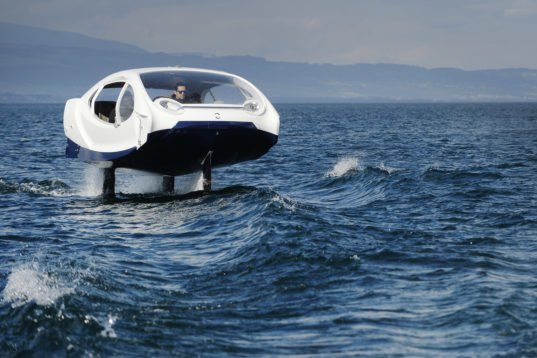 This zero-emissions flying water car lets you ditch traffic and sail to ...