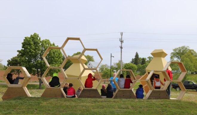 Urban Beehive Project creates a buzz around honeybee education