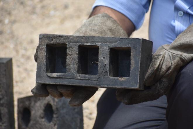 Taming plastic waste with silica plastic blocks
