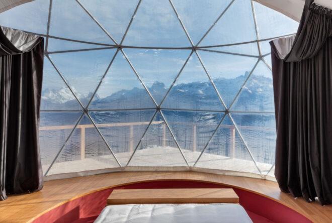 Prefab, luxury eco-pod sits high in the Swiss Alps
